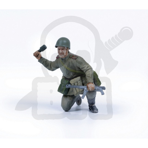 Battle-Models > 1:35 Soviet Infantry Berlin 1945